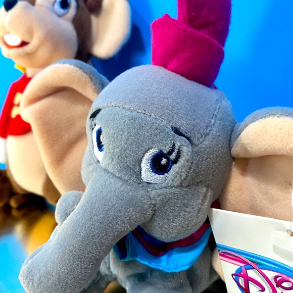 Disney | Toys | Disney Store Nwt Vtg 9s Collectible Dumbo The Elephant ...